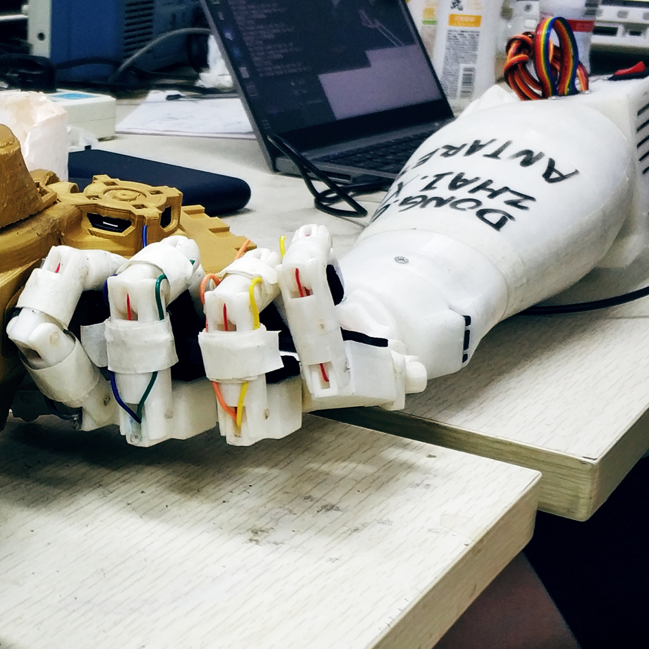 Robotics Hand Design | XYZ